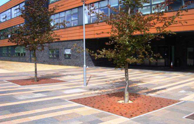Blueton Limited - The new name in street furniture - Ref 1043.01 Corten ...