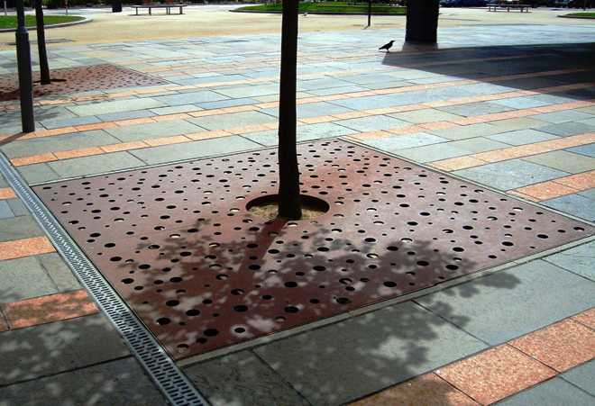 Blueton Limited - The new name in street furniture - Ref 1043.01 Corten ...