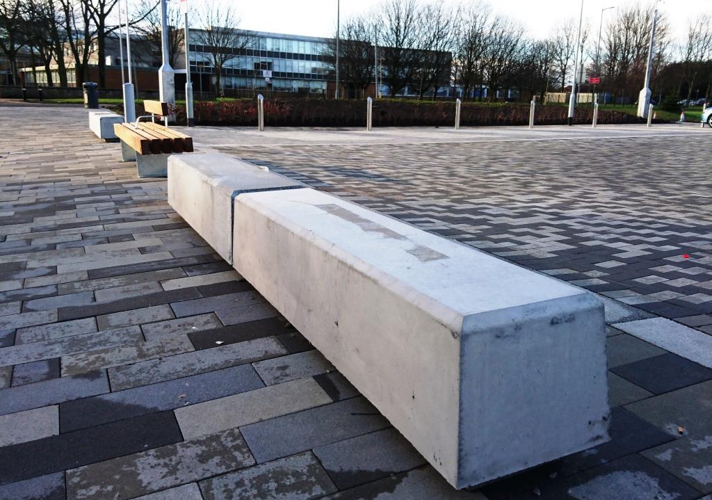 Blueton street furniture - Stone Seating